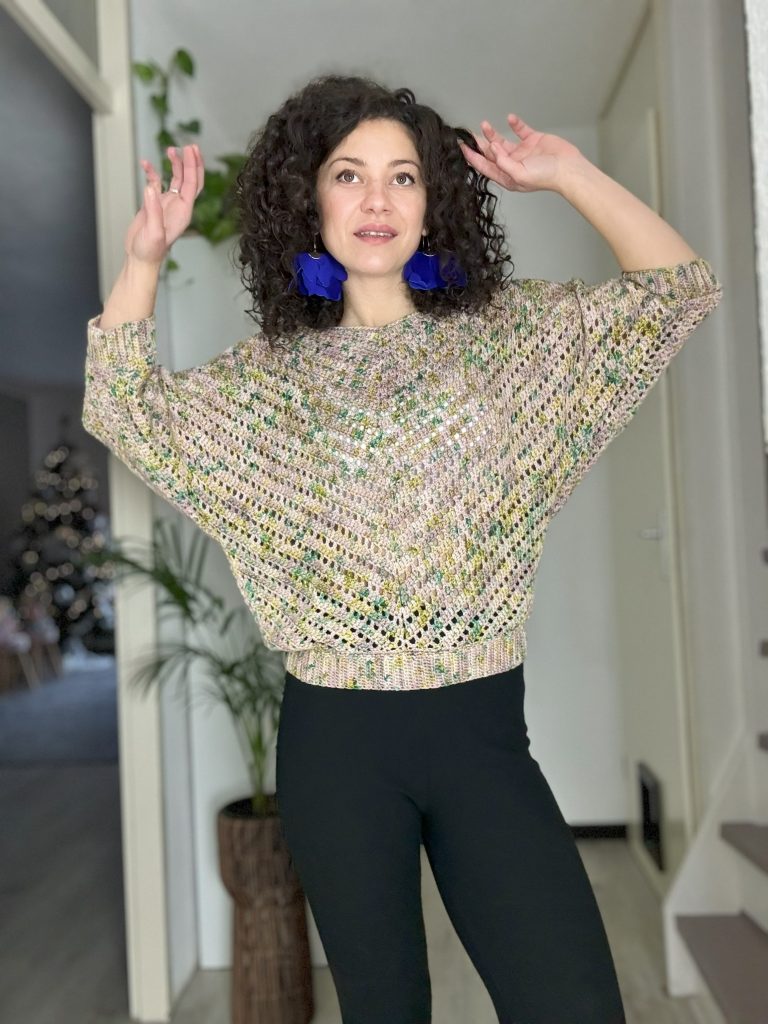 DIY Crochet Blouse: Learn to Crochet a Trendy V-Shaped Pattern | Free ...